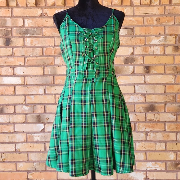 Hot Topic | Dresses | Nwt Hot Topic Green Plaid Pleated Corset Dress ...
